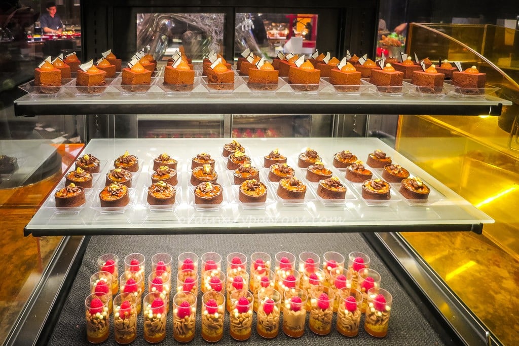 Food Capital Buffet at Grand Copthorne Waterfront - The Ordinary Patrons