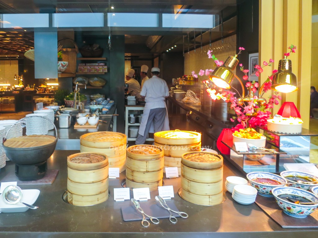 Buffet at Colony - The Ritz-Carlton : one of the best in Singapore ...