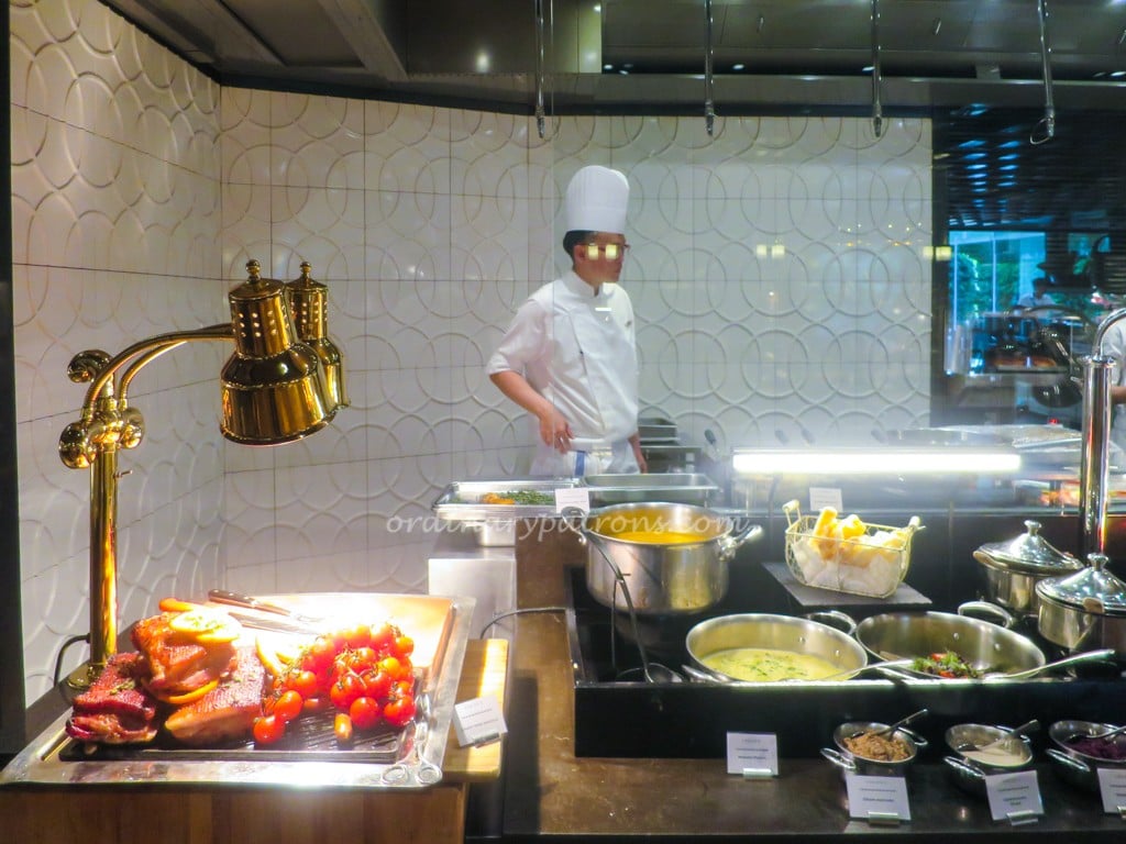 Buffet at Colony - The Ritz-Carlton : one of the best in Singapore ...