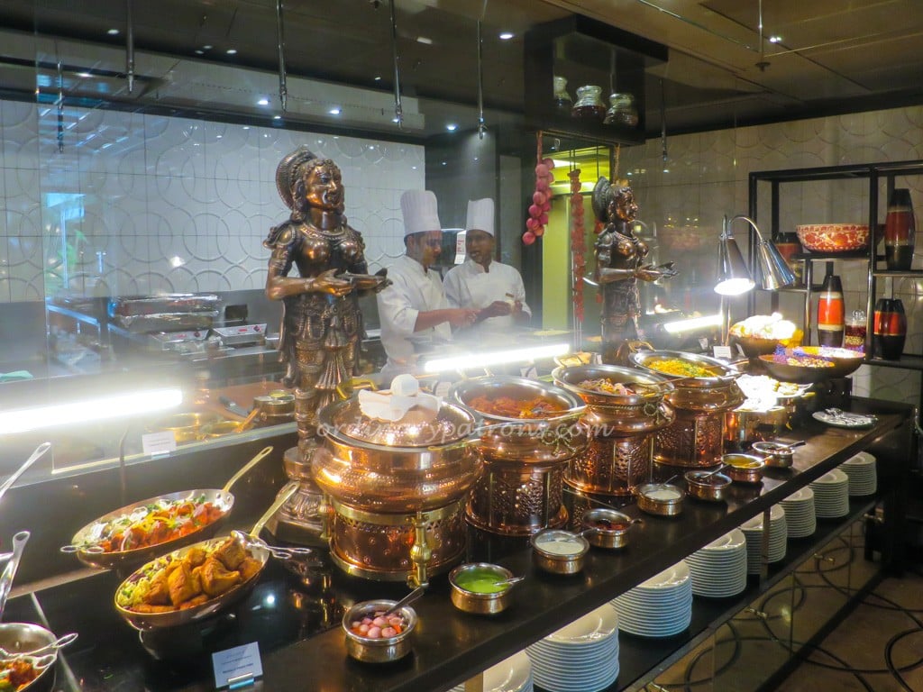 Buffet at Colony - The Ritz-Carlton : one of the best in Singapore ...