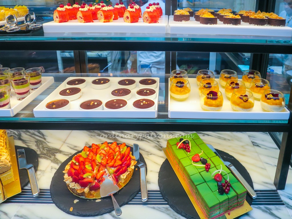 Buffet at Colony - The Ritz-Carlton : one of the best in Singapore ...