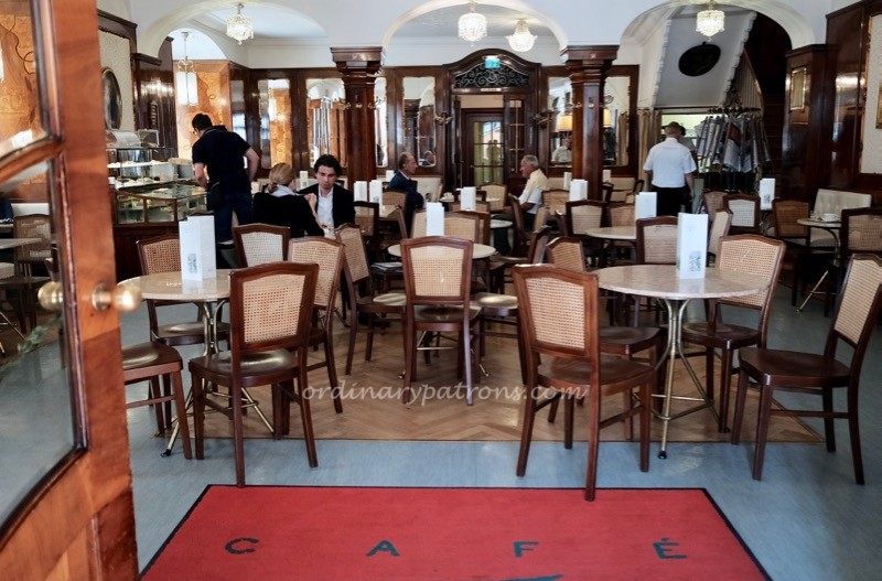 Breakfast at Café Tomaselli, oldest coffee house in Austria - The ...