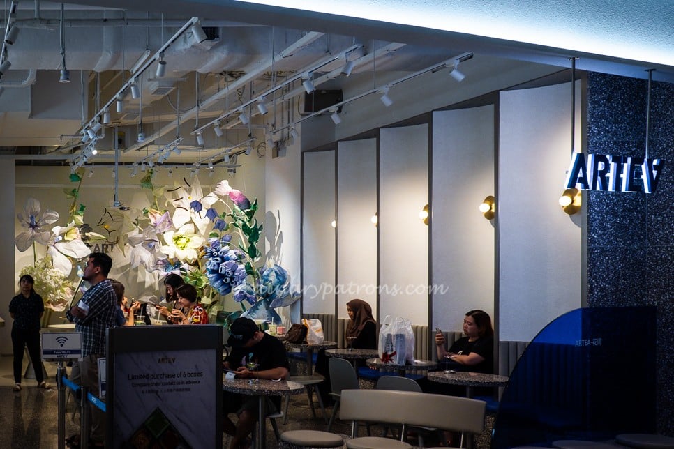 Artea VivoCity cafe - tiramisu cake and bubble tea - The Ordinary Patrons