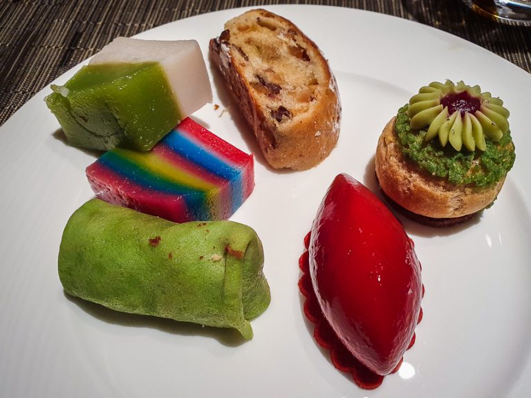 Melt Cafe Buffet at Mandarin Oriental (Relaunched as embu) - The ...