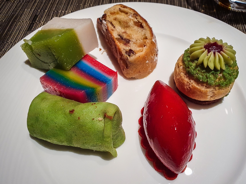 Melt Cafe Buffet at Mandarin Oriental (Relaunched as embu) - The ...