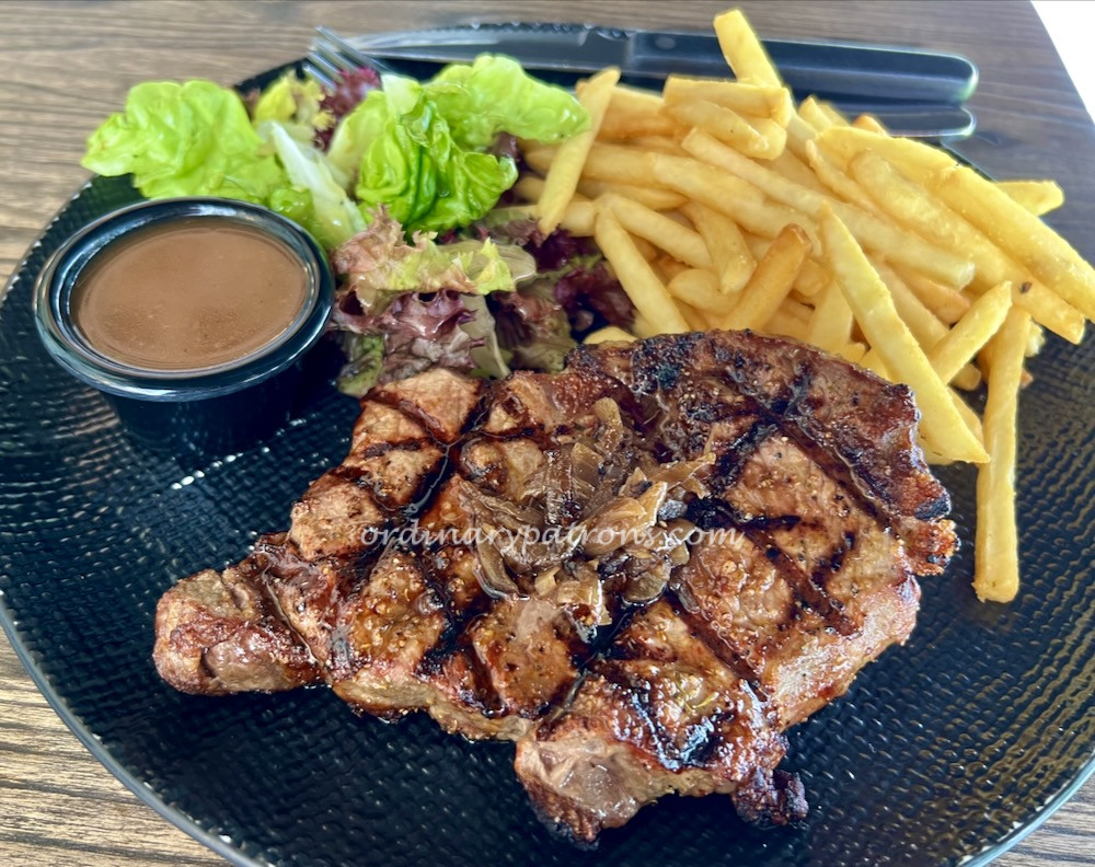 Carving Board Grill and Tiong Bahru Pau in Sam Yat Eating House, Jurong ...
