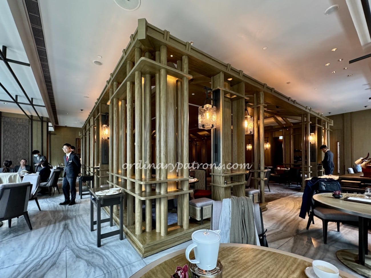 Rùn Restaurant Hong Kong 2 Michelin Star Cantonese Cuisine in a Chinese ...