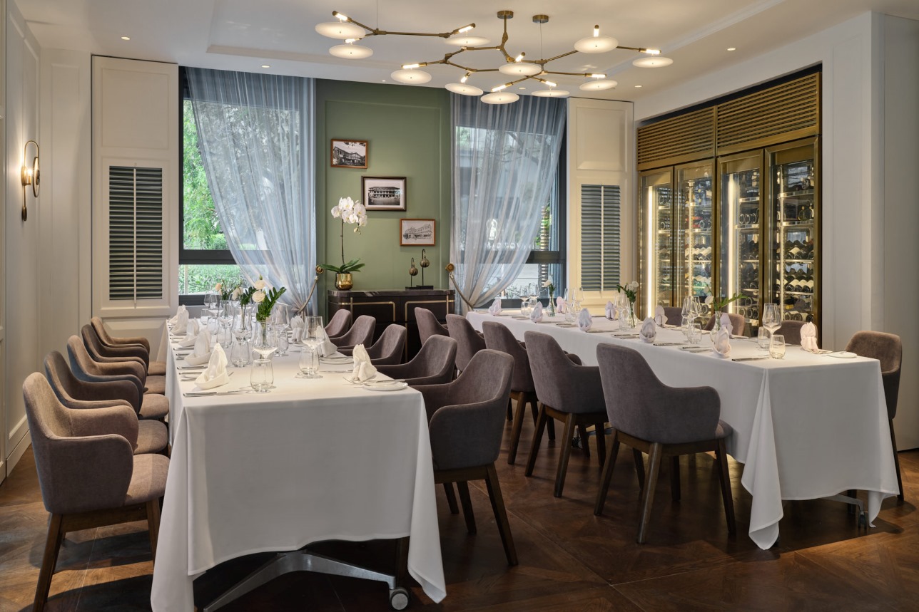 News: FLUTES Restaurant Reopens in Historic Midtown House - The ...