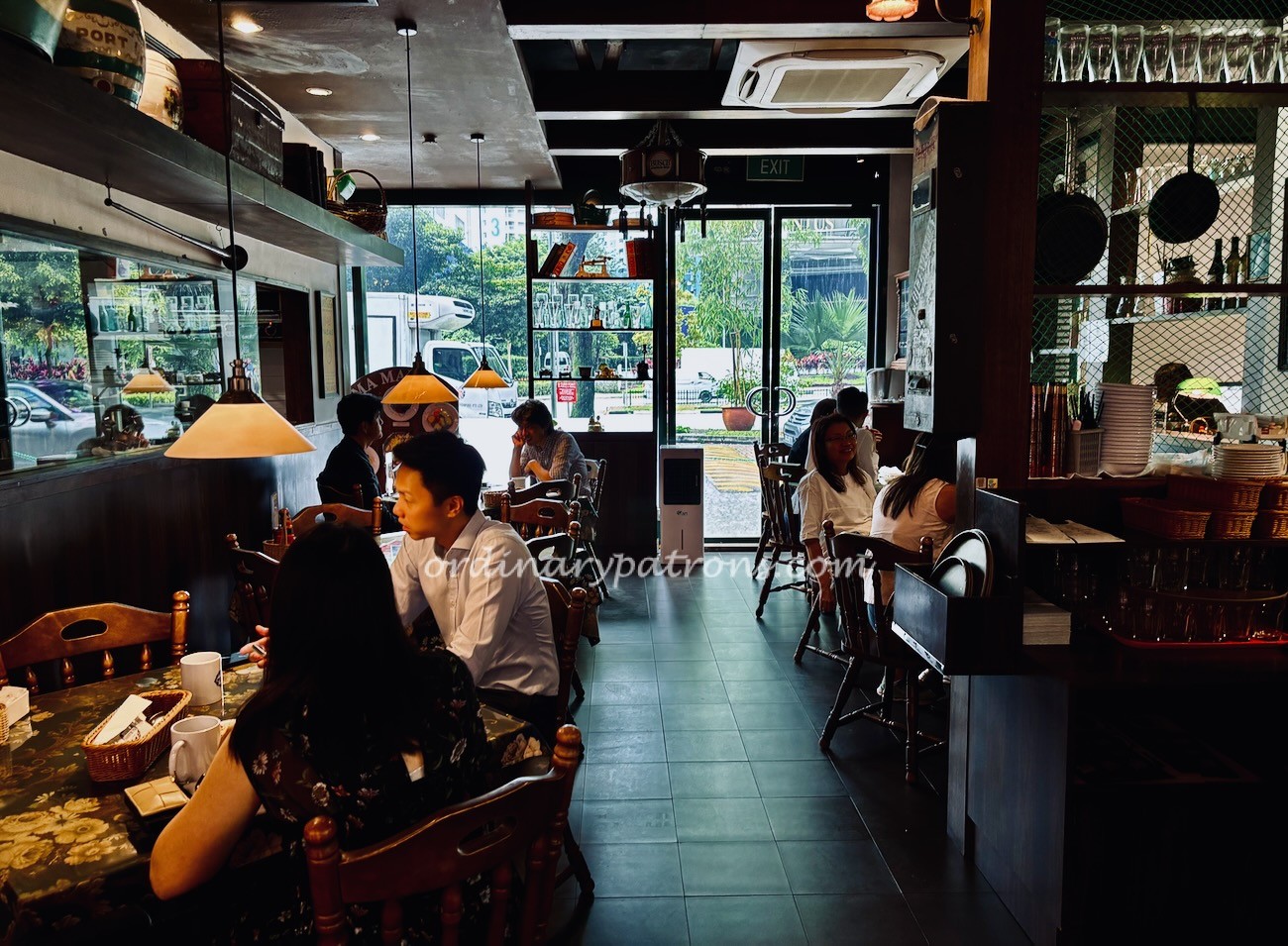 Ma Maison Anchorpoint - Nostalgic Cafe - The Ordinary Patrons