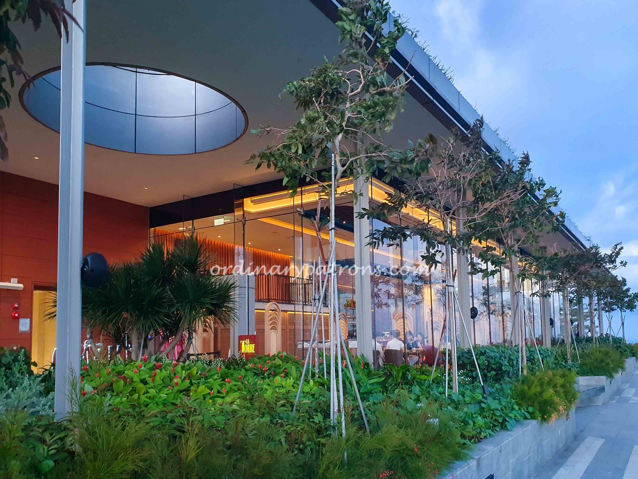La Torre by MONTI - new rooftop restaurant at Labrador Tower - The ...